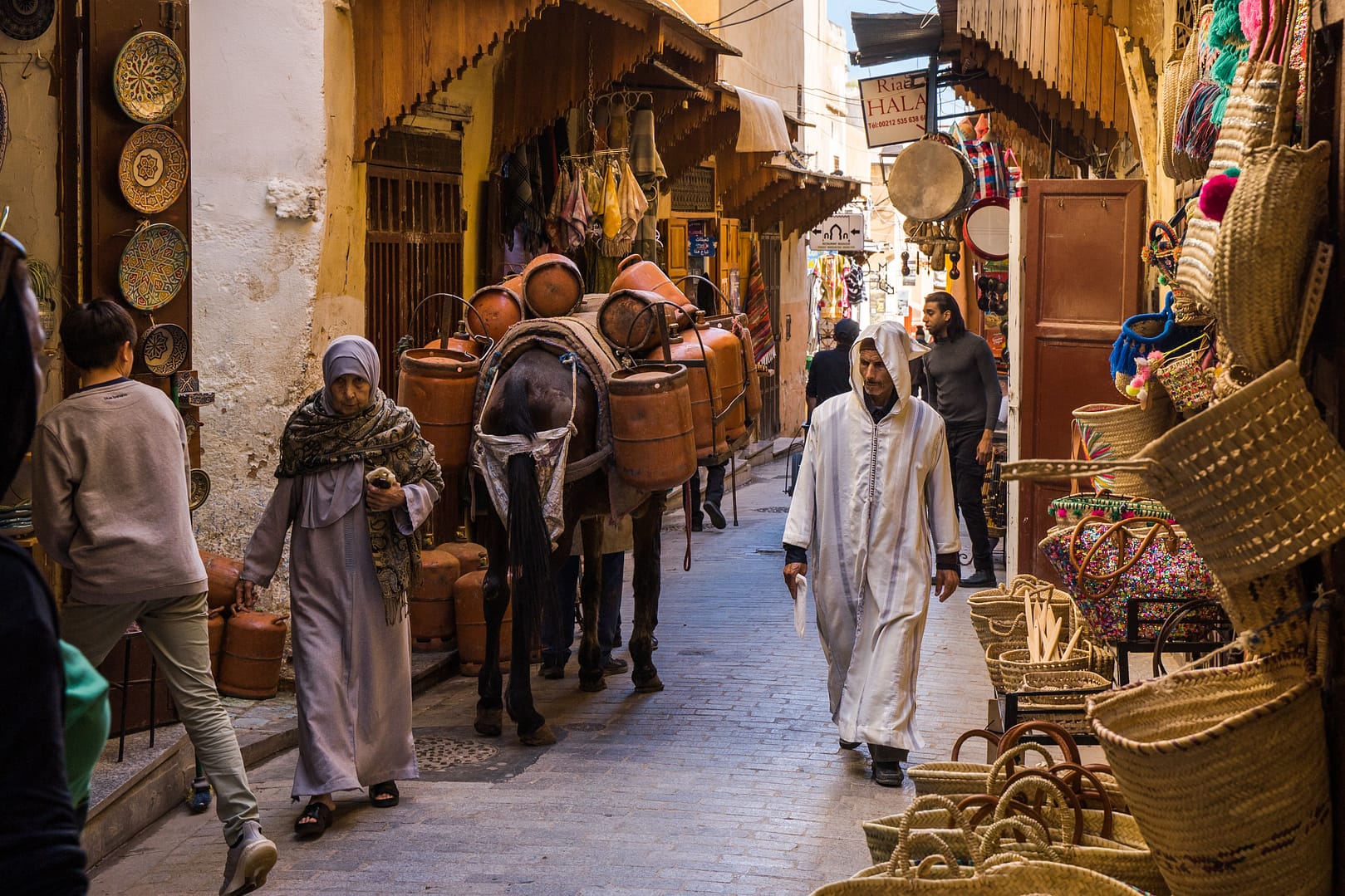 Fès, la plus grande medina du monde - frenchbaroudeur